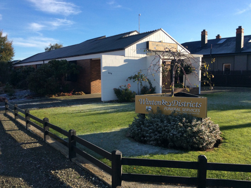 Welcome to Winton & Districts Funeral Services | J Fraser & Sons